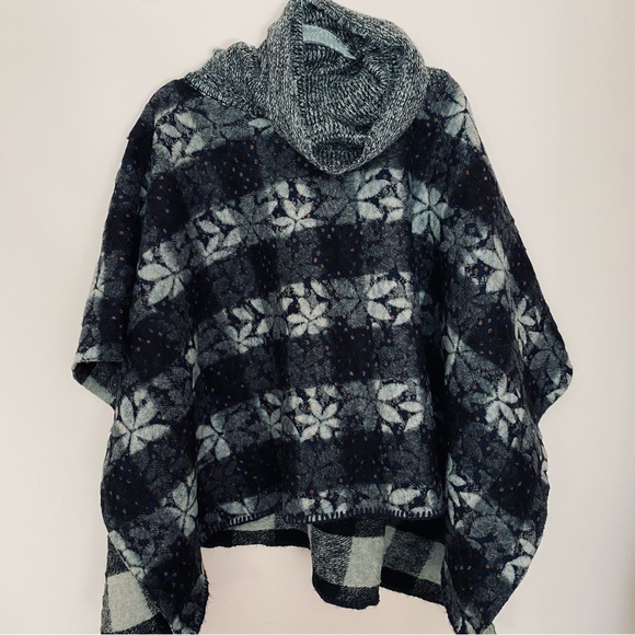 Urban Outfitters | Sweaters | Urban Outfitters Reversible Wool Blend ...